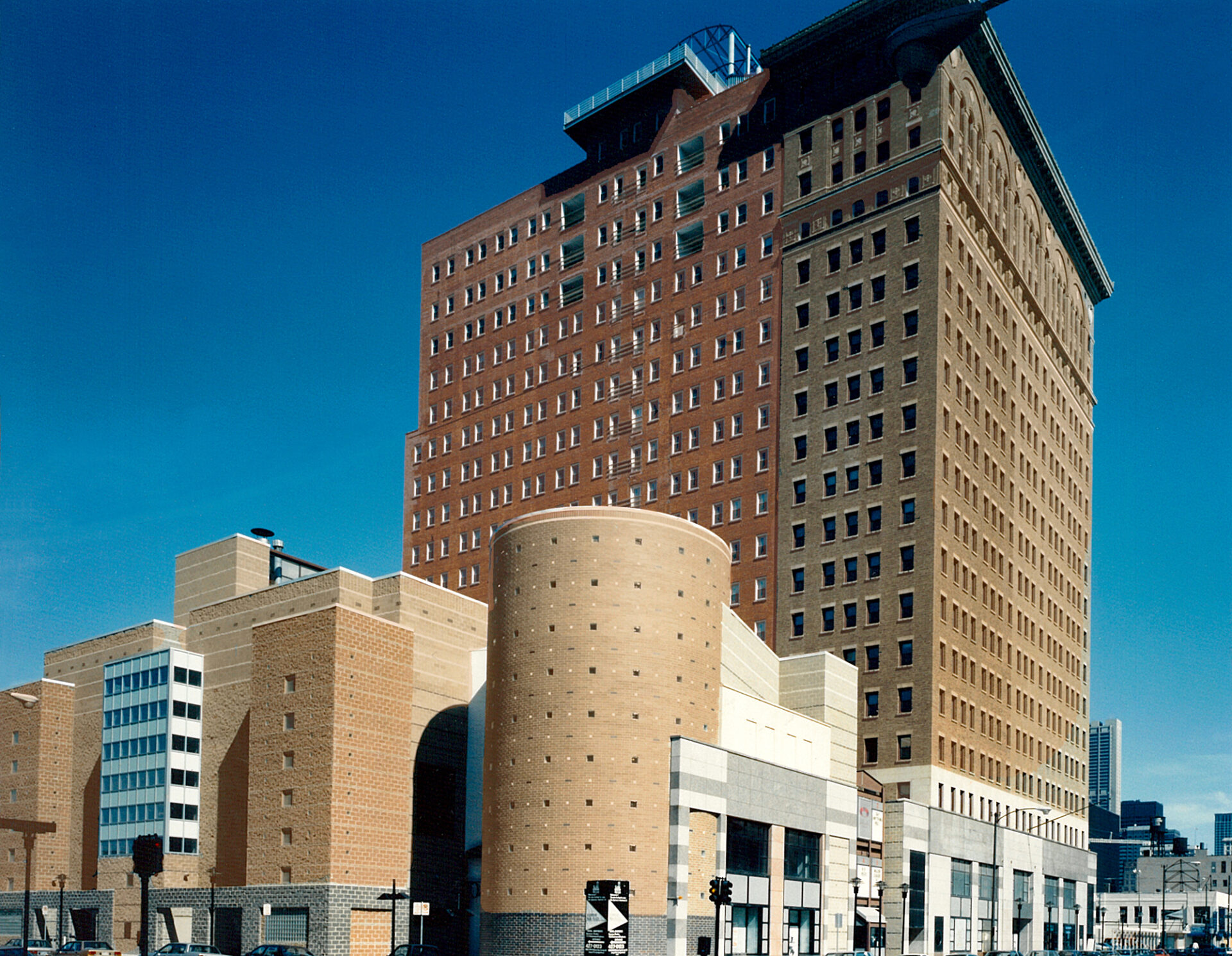 BURNHAM PARK PLAZA – SMNG A Ltd.